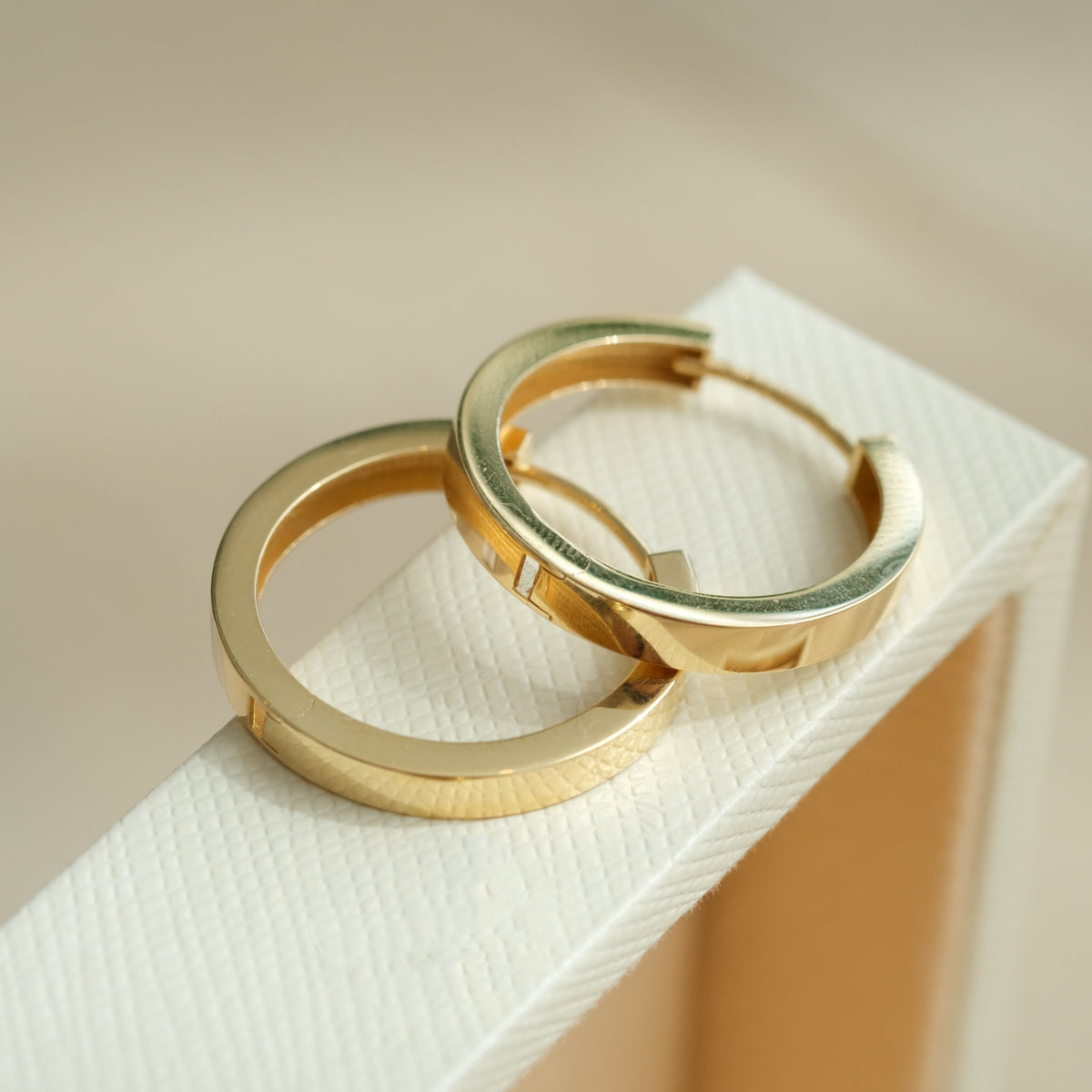 Large Classic Hoop | Uno.London | UNO.LONDON