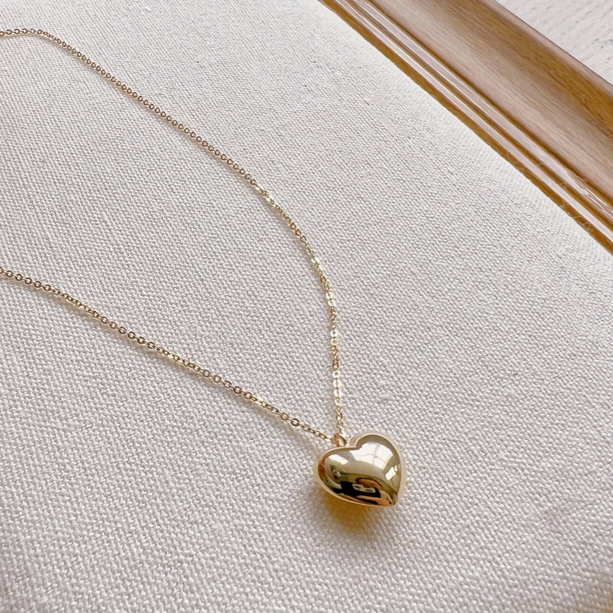Love Heart Necklace | Uno.London | UNO.LONDON